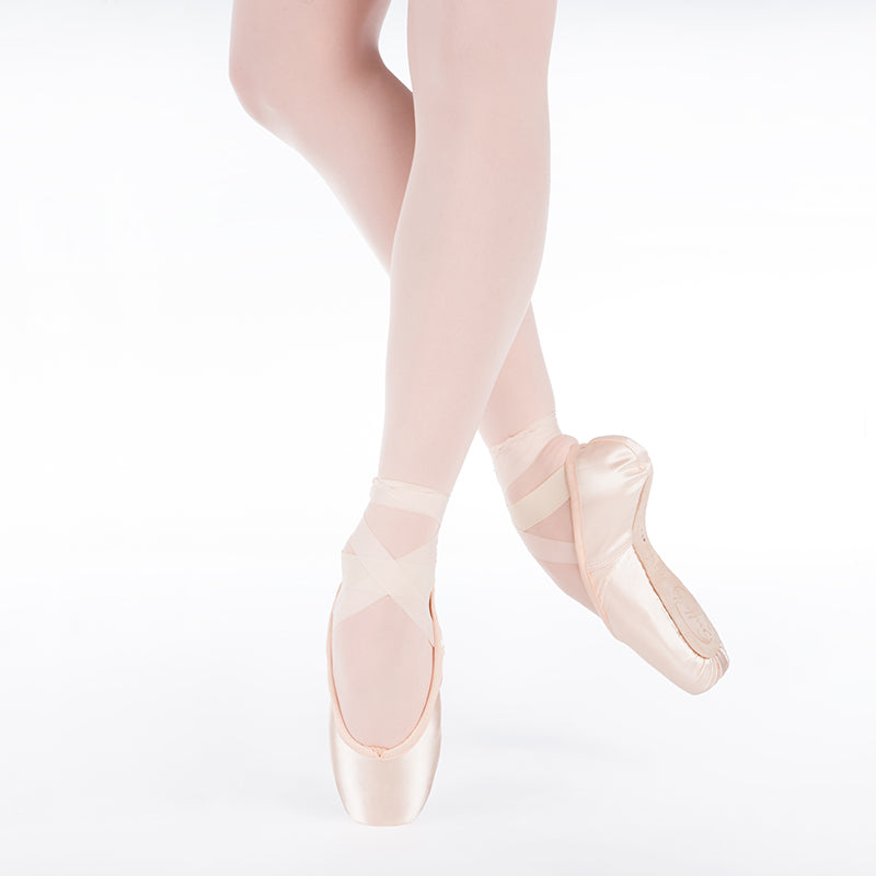Suffolk "Spotlight" Pointe Shoe – SF Dance Gear